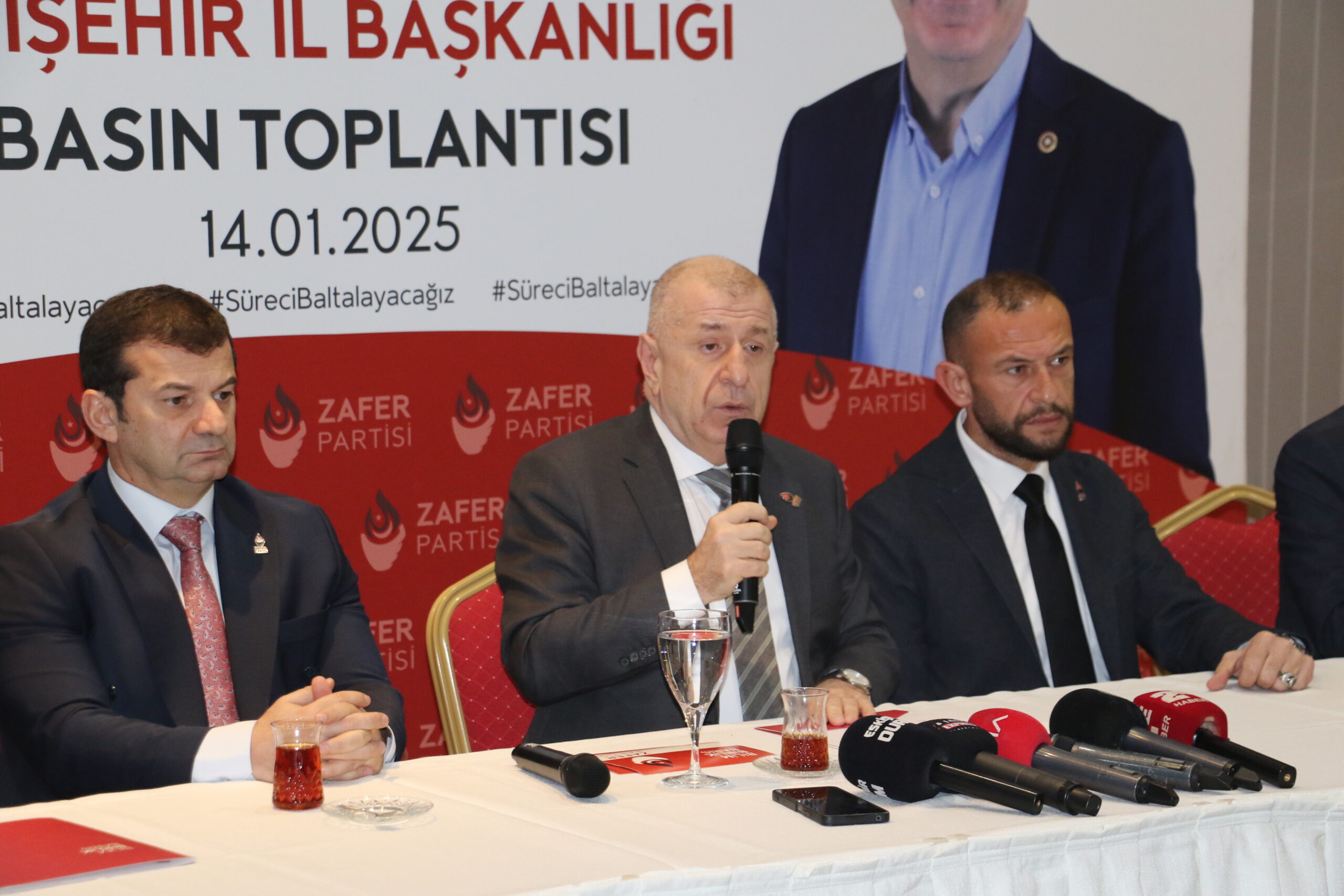 Ümit Özdağ: Ekrem Bey’in imkan ve kaynakları Şam’a değil, depreme ...